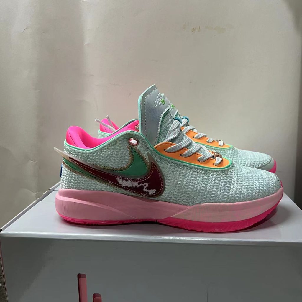 Nike LeBron 20 EP ‘Time Machine’ – Bjohn Sneakers